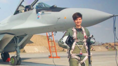 Amazing Fighter Pilot G Force Tolerances are Incredible! - Lets Fly VFR
