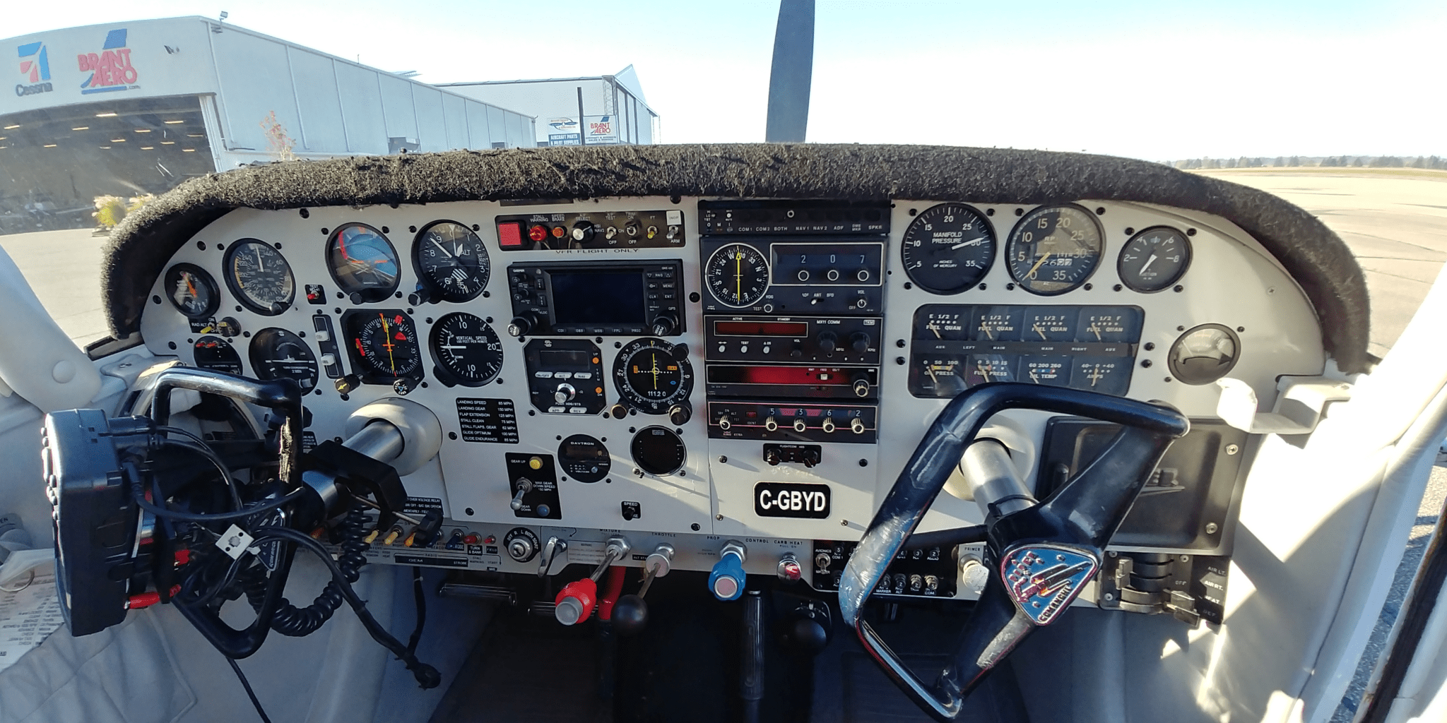 The Complete Guide to the Piper Comanche 250: Specs, History, Safety ...